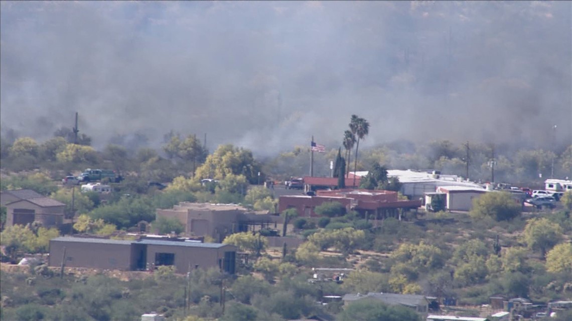 Brush fires cause evacuations, road closures in Apache Junction ...