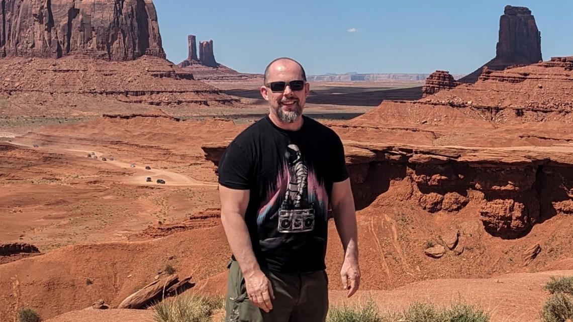 Mystery surrounds murder of Mesa father on the Loop 202 | 12news.com