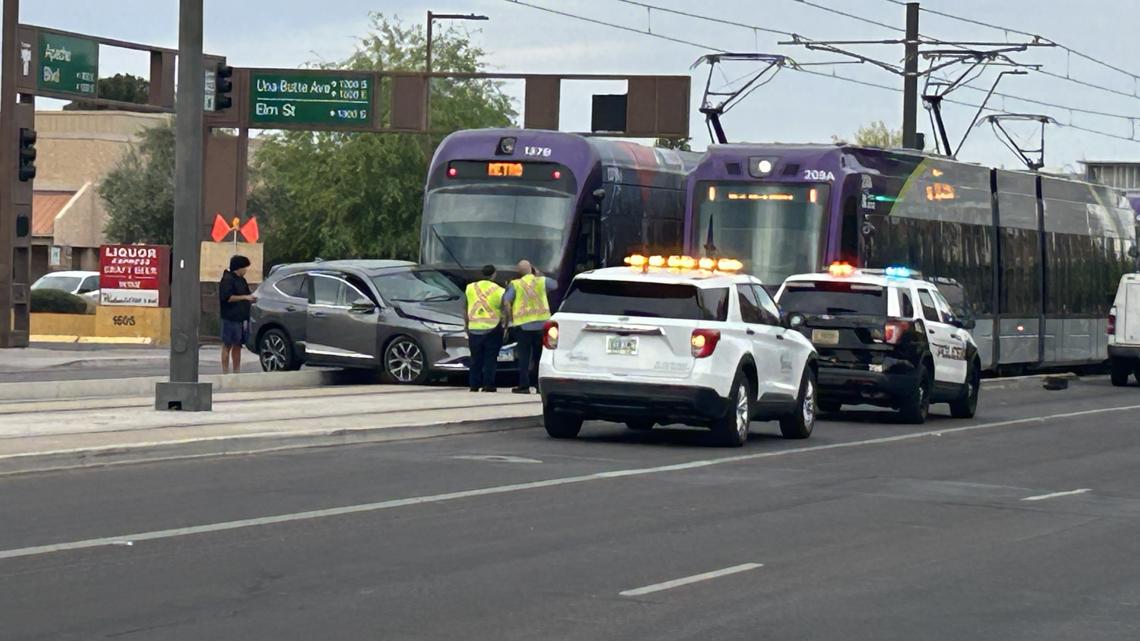Car hits light rail in Tempe | 12news.com