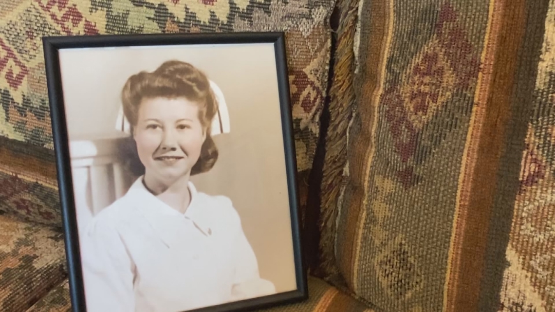 Arizona nurse honored for her near 3 decades of service | 12news.com
