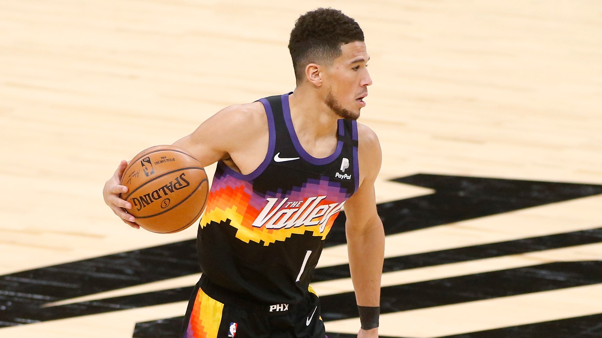 Phoenix Suns' Devin Booker named NBA Western Conference Player of the Month | 12news.com