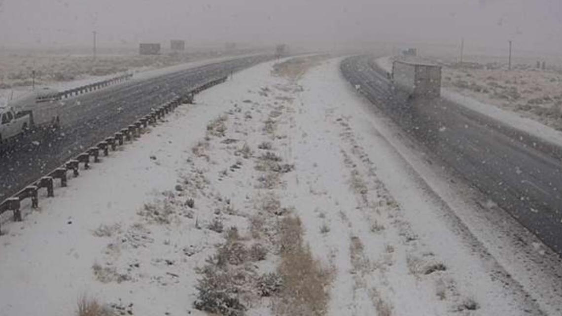 Interstate 40 closed near Flagstaff amid Friday snow storms | 12news.com
