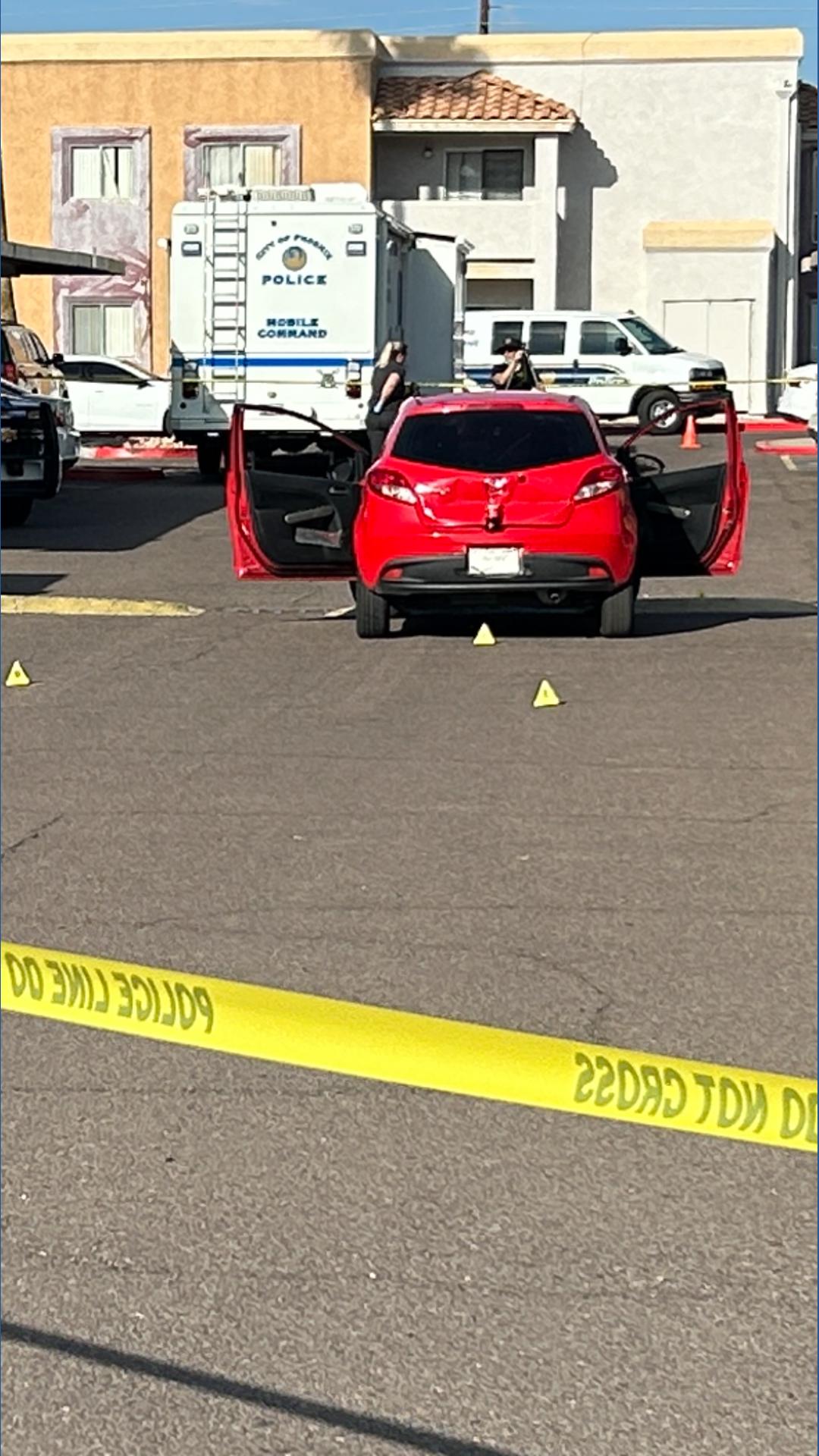 Phoenix shooting leaves 1 dead, 1 injured | 12news.com