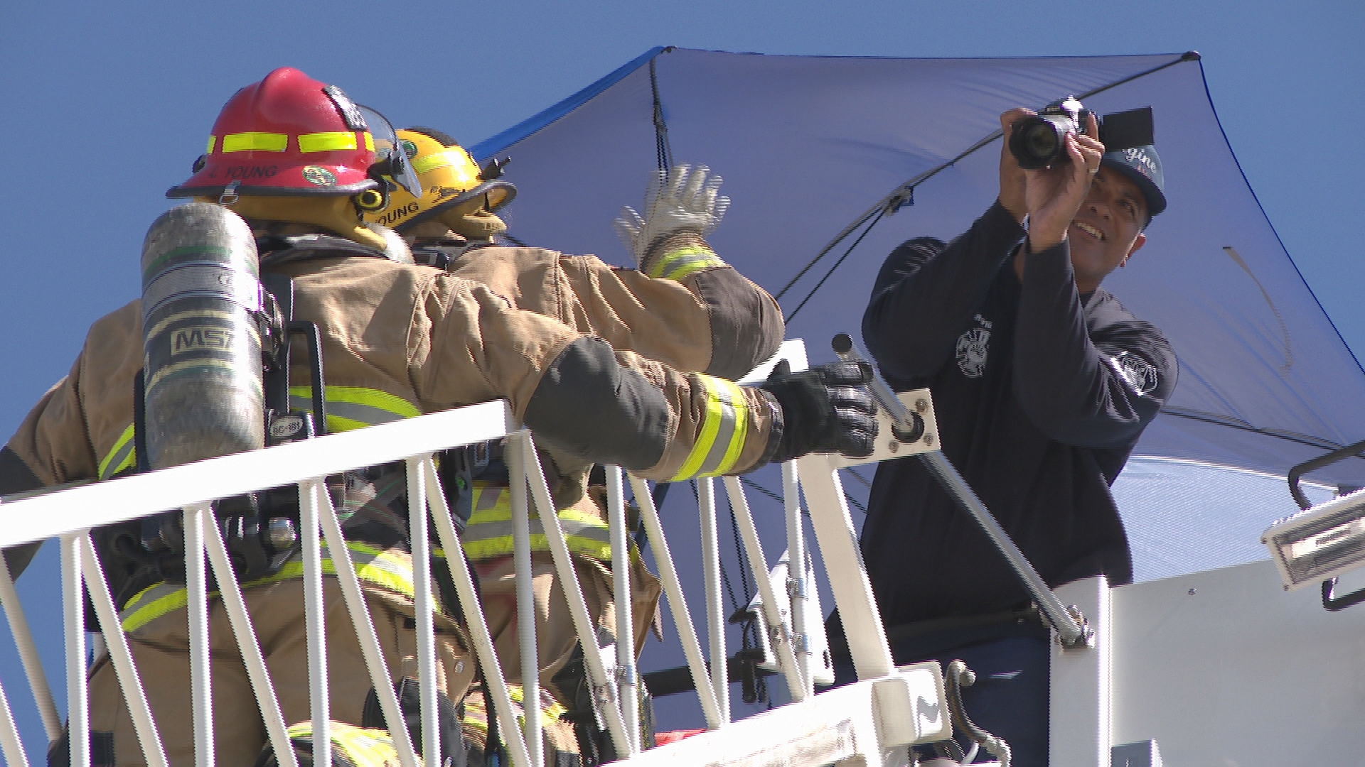 34 Arizona high school girls overcome fears, 100-foot ladder | 12news.com