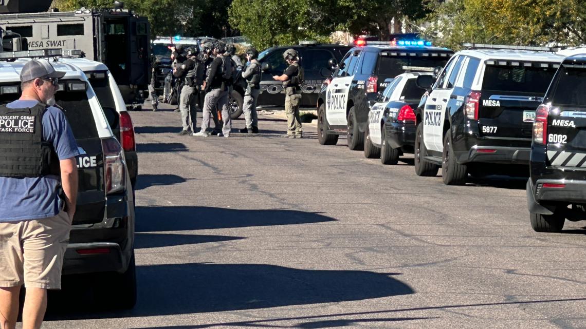 Mesa wanted on multiple charges taken into custody after barricade ...