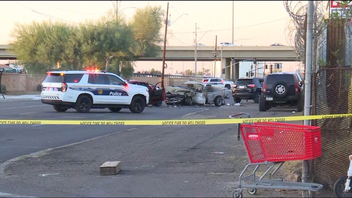 1 killed, 4 injured following central Phoenix crash | 12news.com