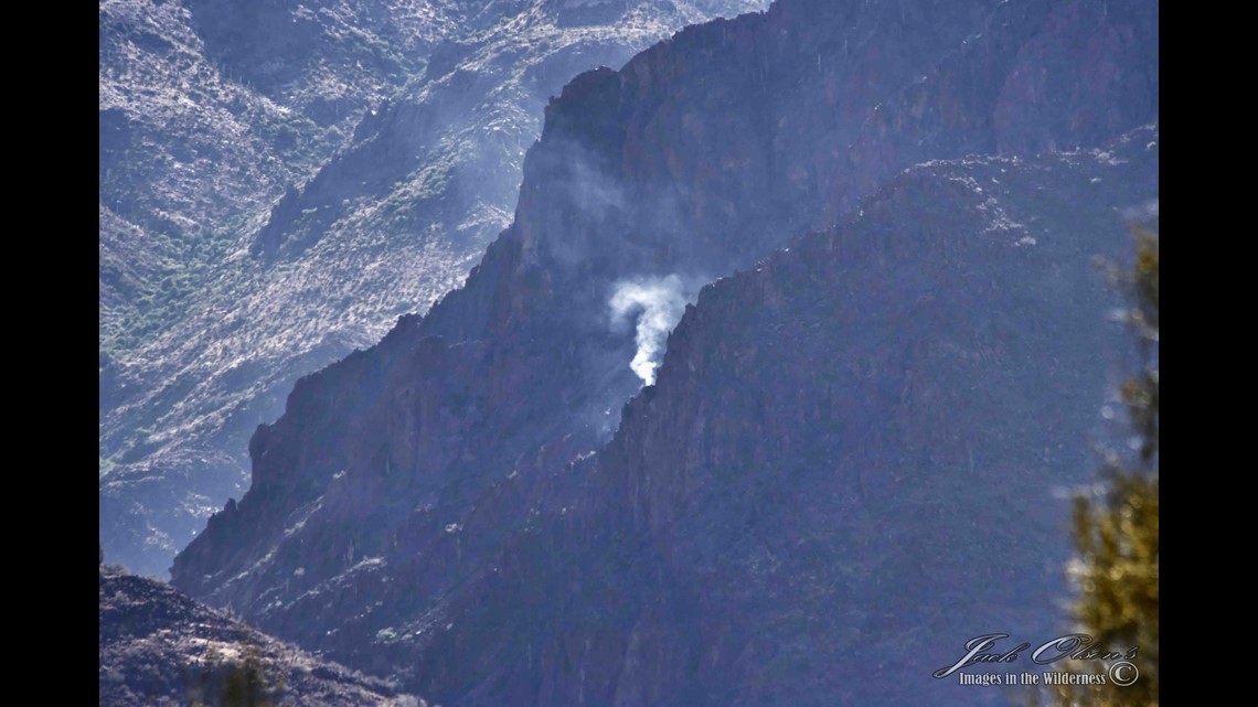 2 killed in plane crash near Superstition Mountains | 12news.com