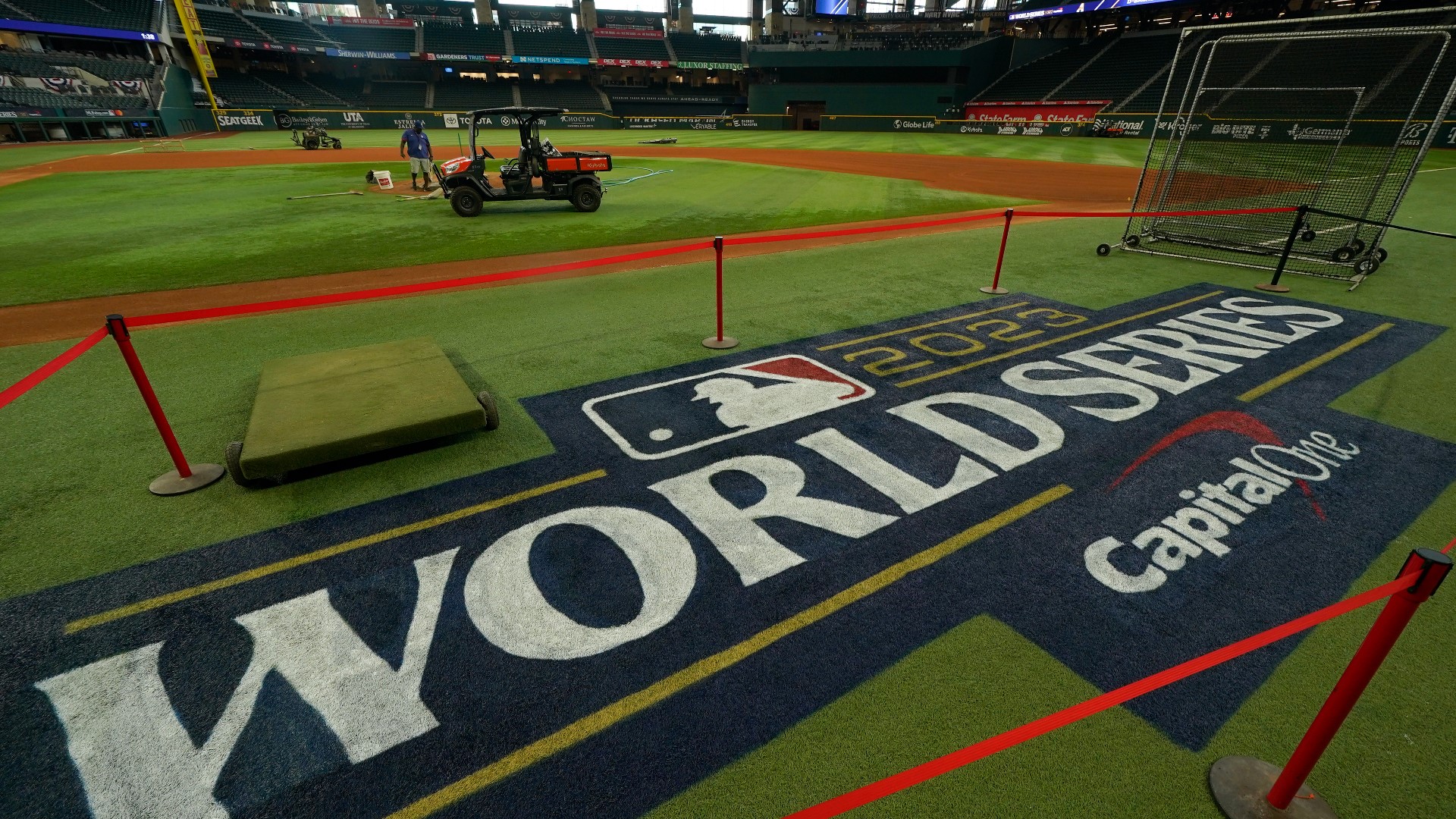 Fans in banana costumes take over World Series | 12news.com