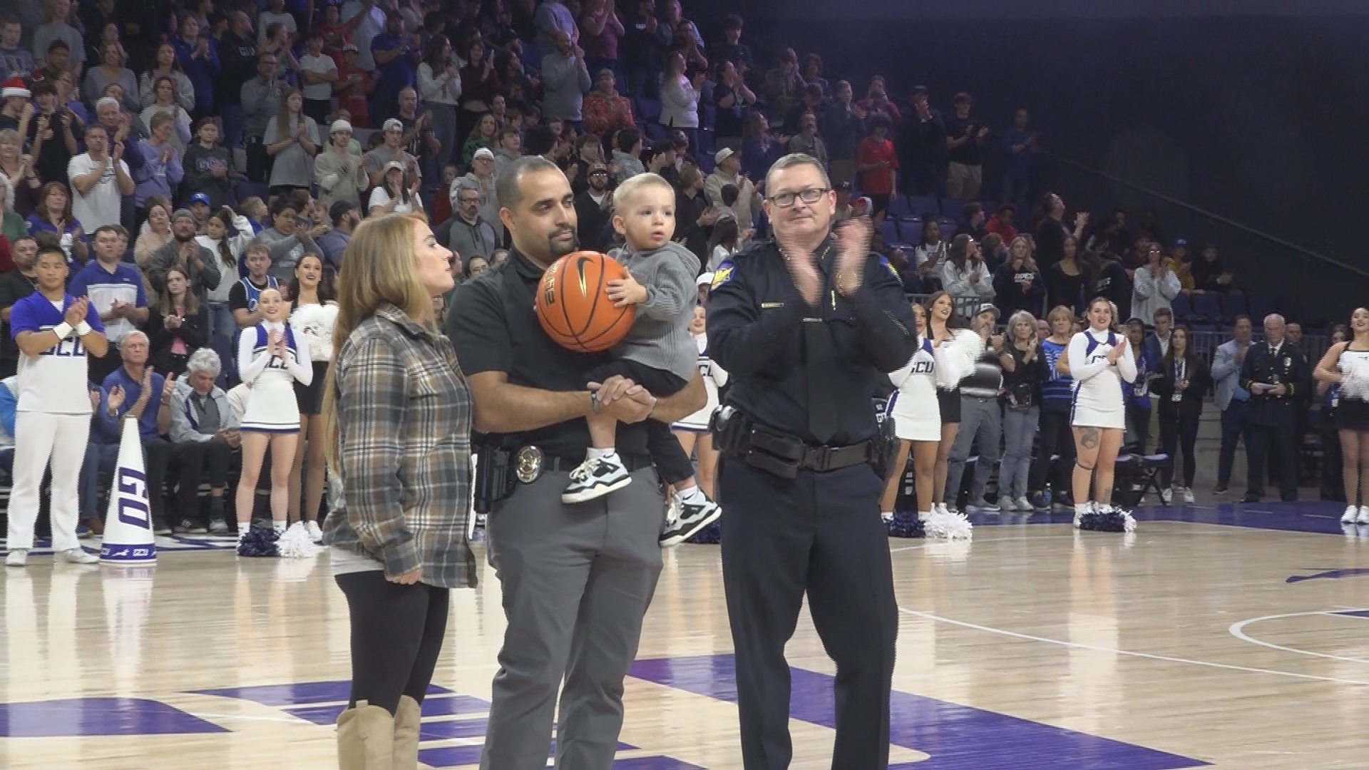 Phoenix officer shot by suspect in September receives heroes welcome at ...