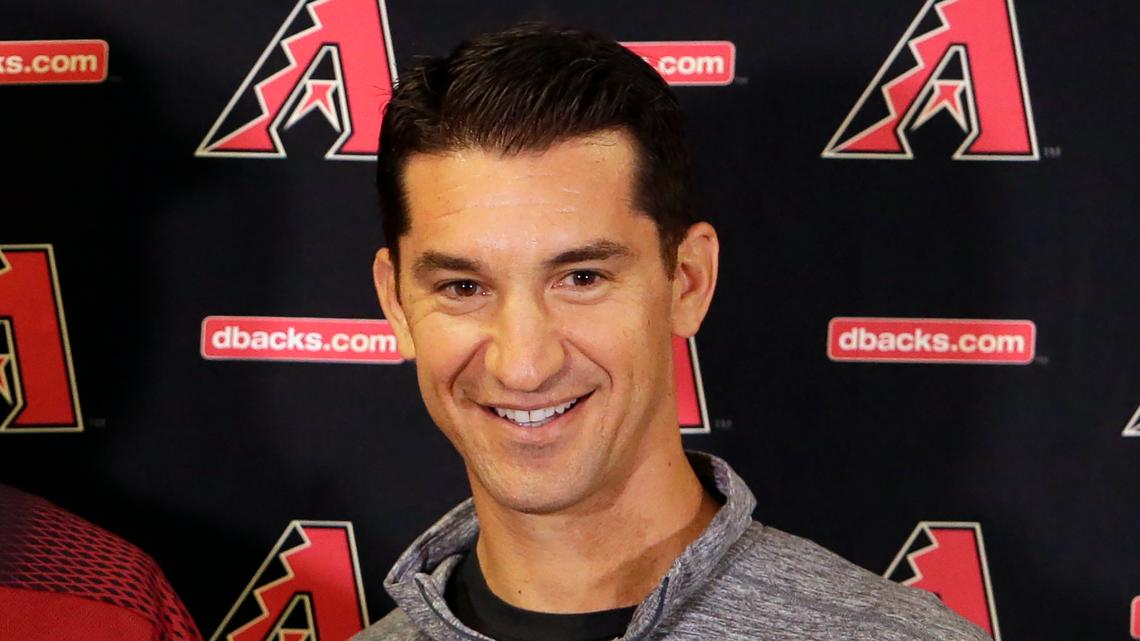Sons of D-backs GM Mike Hazen throw out Game 3 first pitch | 12news.com