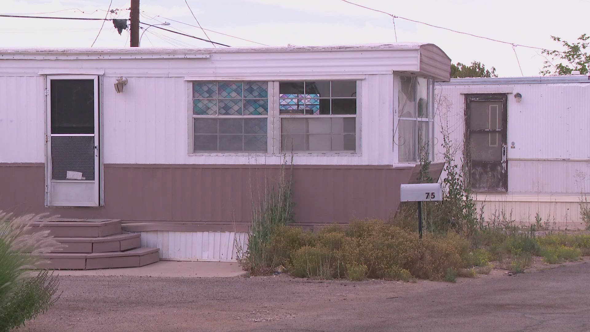 Mesa mobile home residents face urgent eviction, few housing options ...