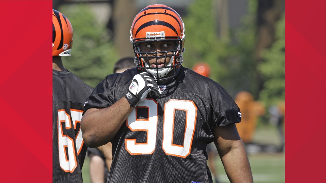 Phoenix approves $250K settlement for NFL player shot by police ...