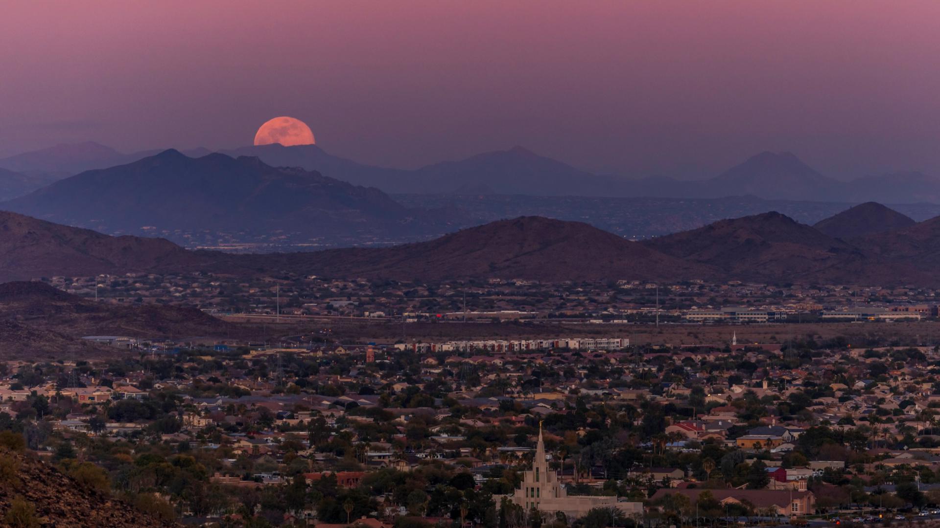 What is the Wolf Moon? First full moon of 2025 explained | 12news.com