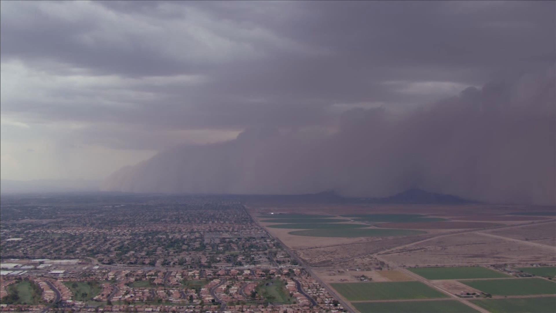 PHOTOS: Massive dust storm moves through Valley | 12news.com