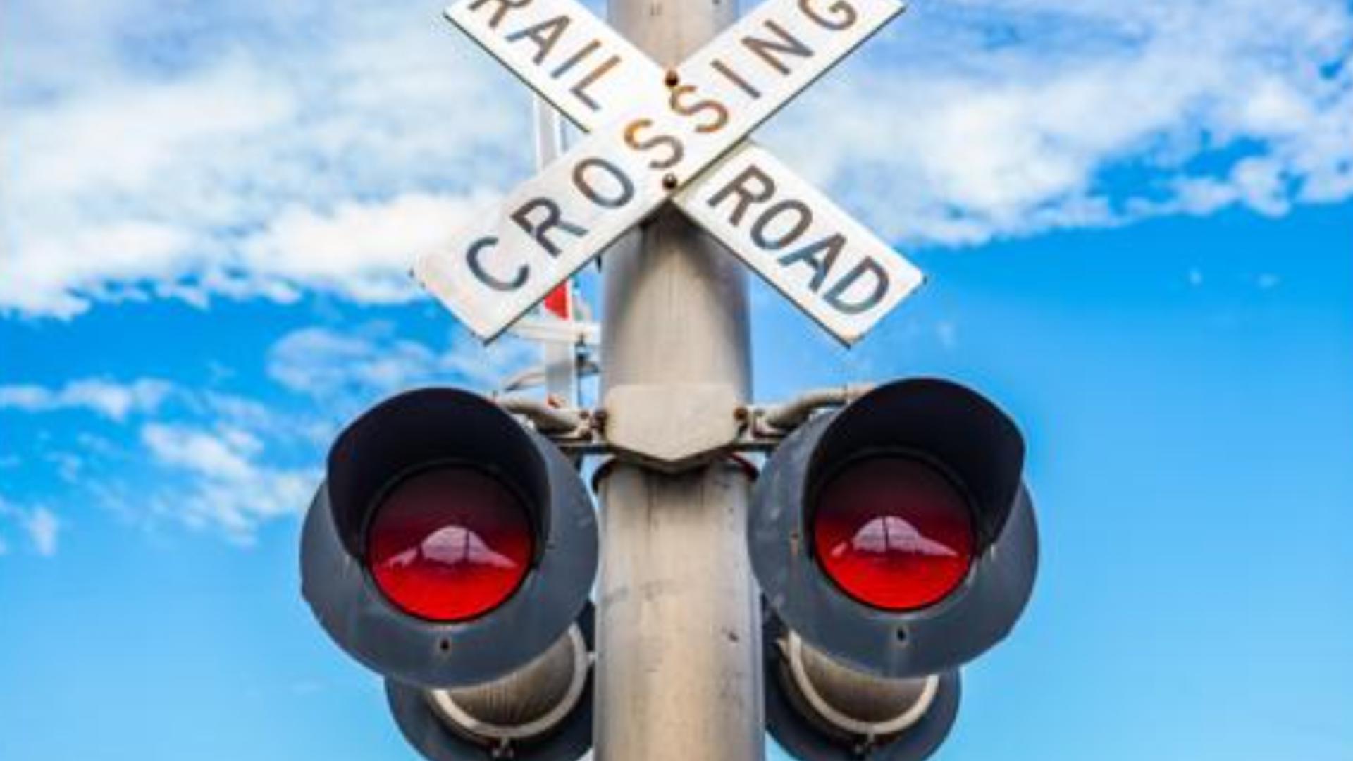 1 dead after car hit by trains in Casa Grande | 12news.com