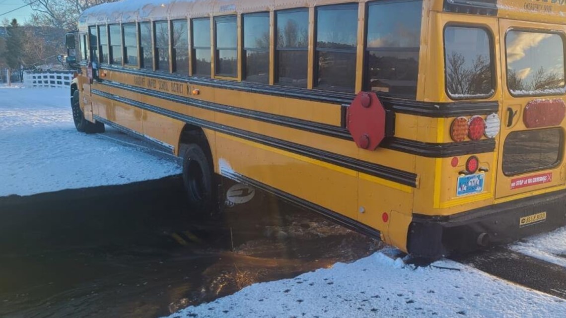 Flagstaff bus in sinkhole had no children on board, deputies said ...