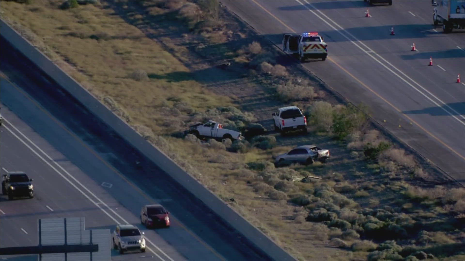 Person leaves scene after 3-vehicle crash along Interstate 17 in north ...