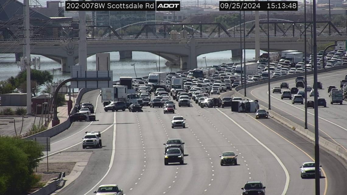 Rollover crash causes traffic delays on SR 202 | 12news.com