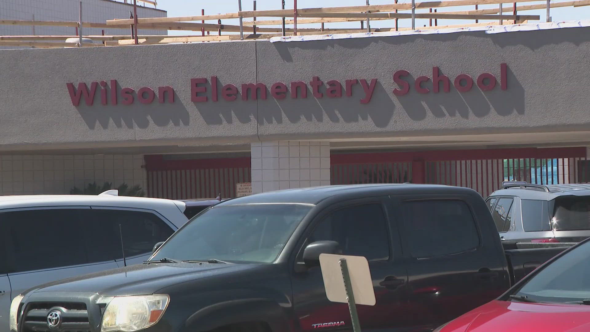 Arizona teacher arrested after allegedly exposing himself to students ...
