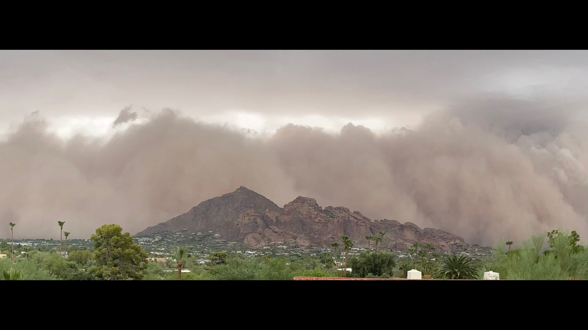 PHOTOS: Massive dust storm moves through Valley | 12news.com