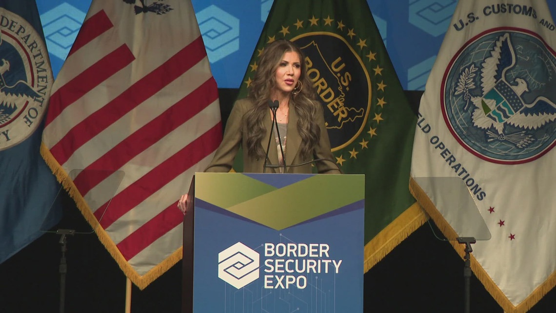 Homeland security secretary speaks in Phoenix | 12news.com