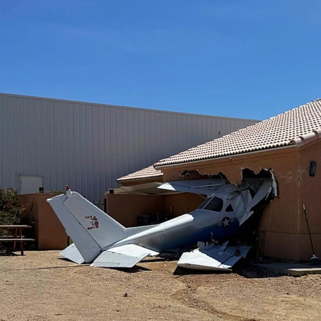 Small plane crashes into Arizona home | 12news.com