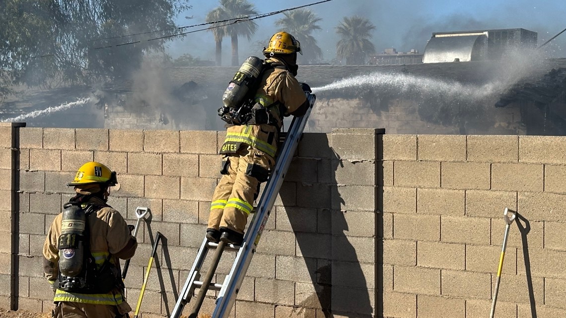 Phoenix fire ends in man getting sent to burn center | 12news.com
