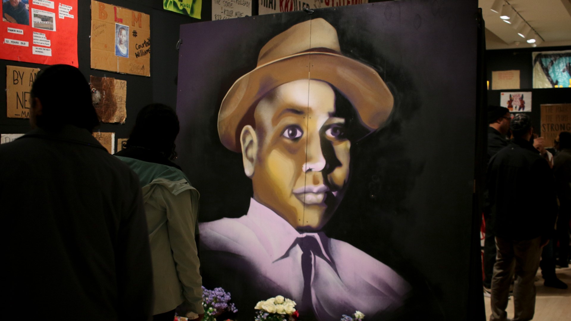 George Floyd memorial artifacts on display in Tempe | 12news.com