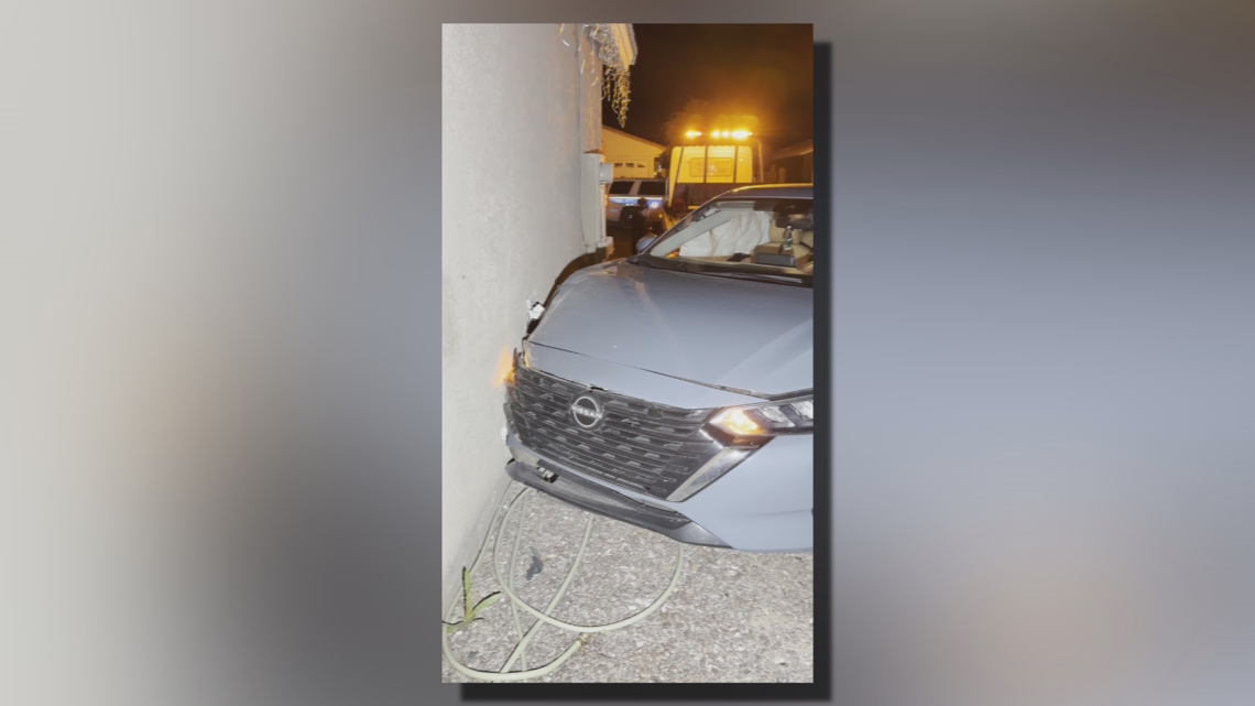 Caught on camera: Driver crashes into car, house then walks away ...