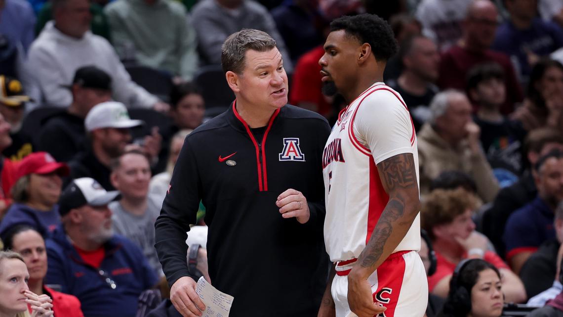 Former Pac-12 foes Arizona and Oregon to clash in NCAA second round | 12news.com