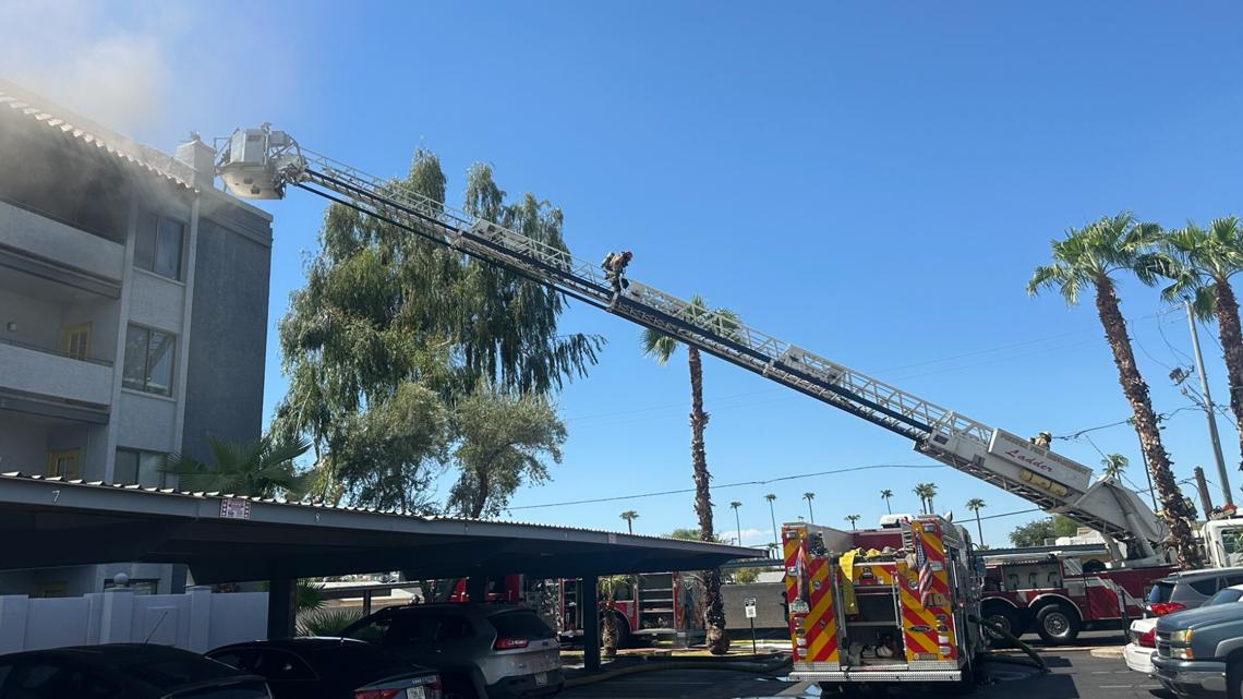 Fire at central Phoenix apartment forces evacuation | 12news.com
