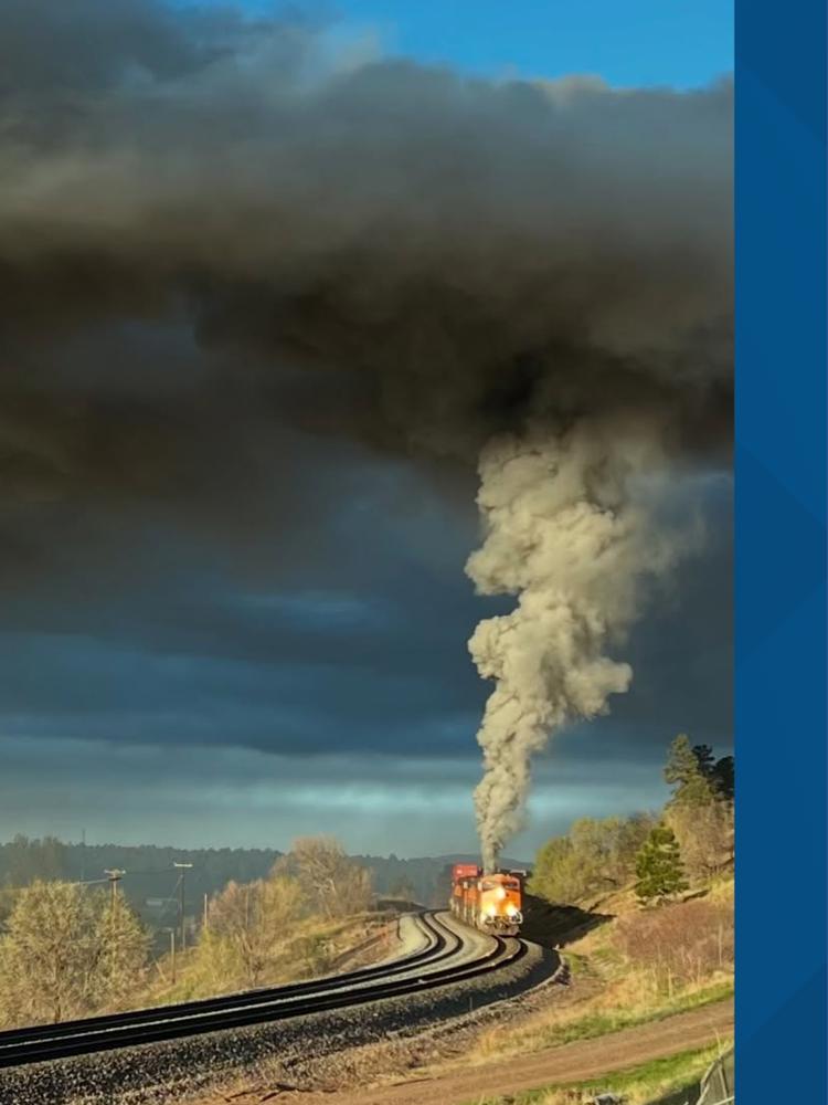 Flagstaff sky covered in smoke after train engine fire | 12news.com
