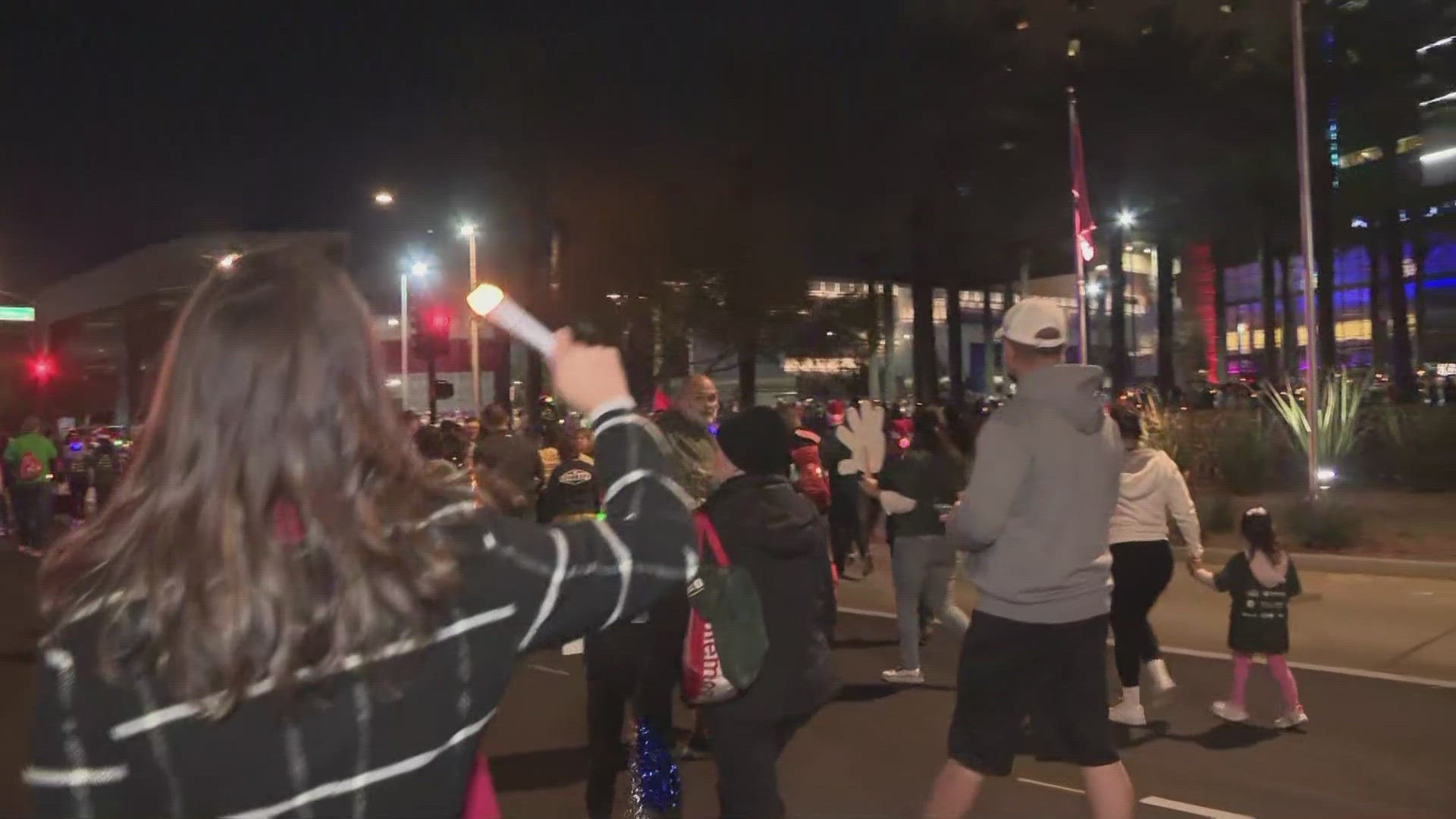 'Ignite Hope' walk held at Phoenix Children's Hospital | 12news.com