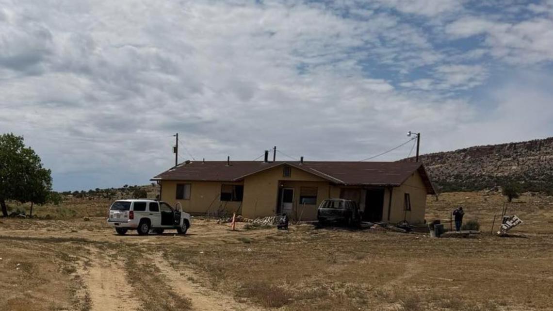 Man killed after pointing gun at Navajo police officers | 12news.com