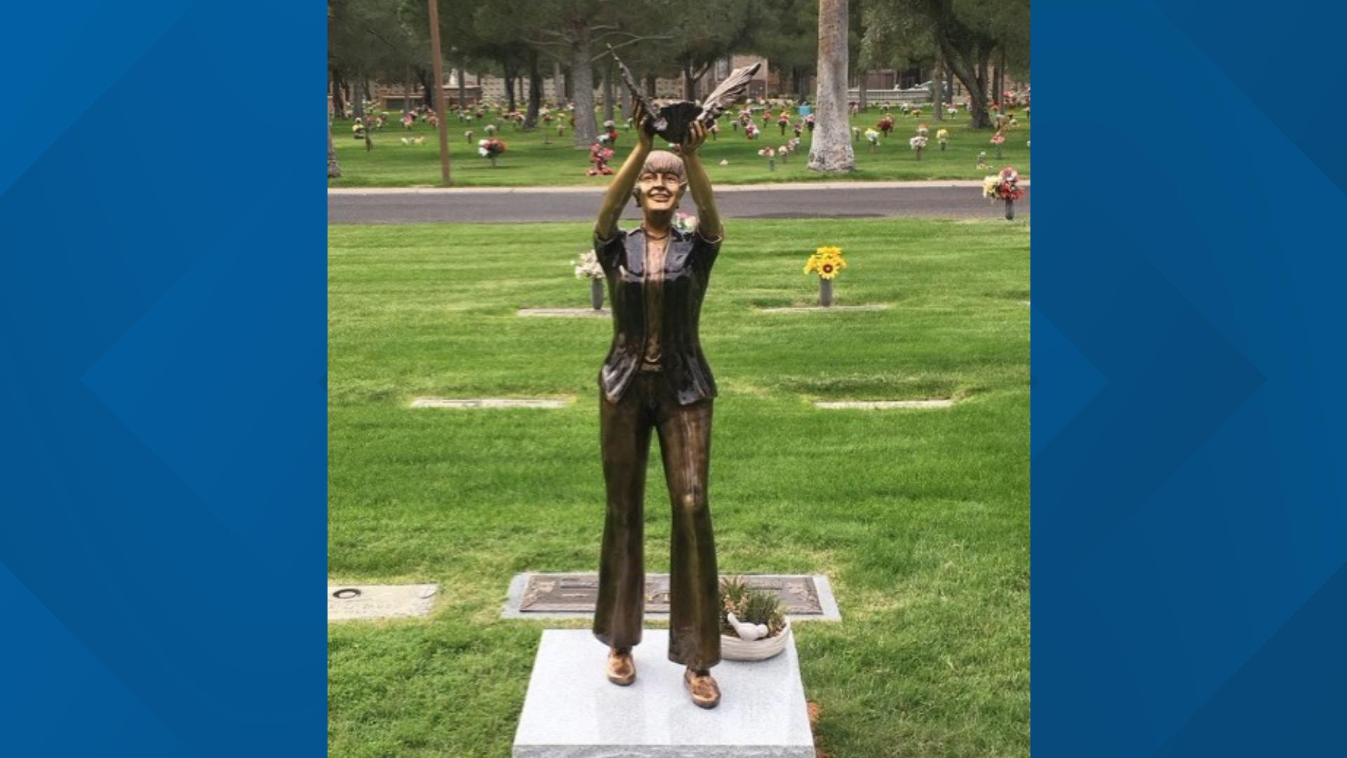 Mesa cemetery determined to get stolen statue back | 12news.com