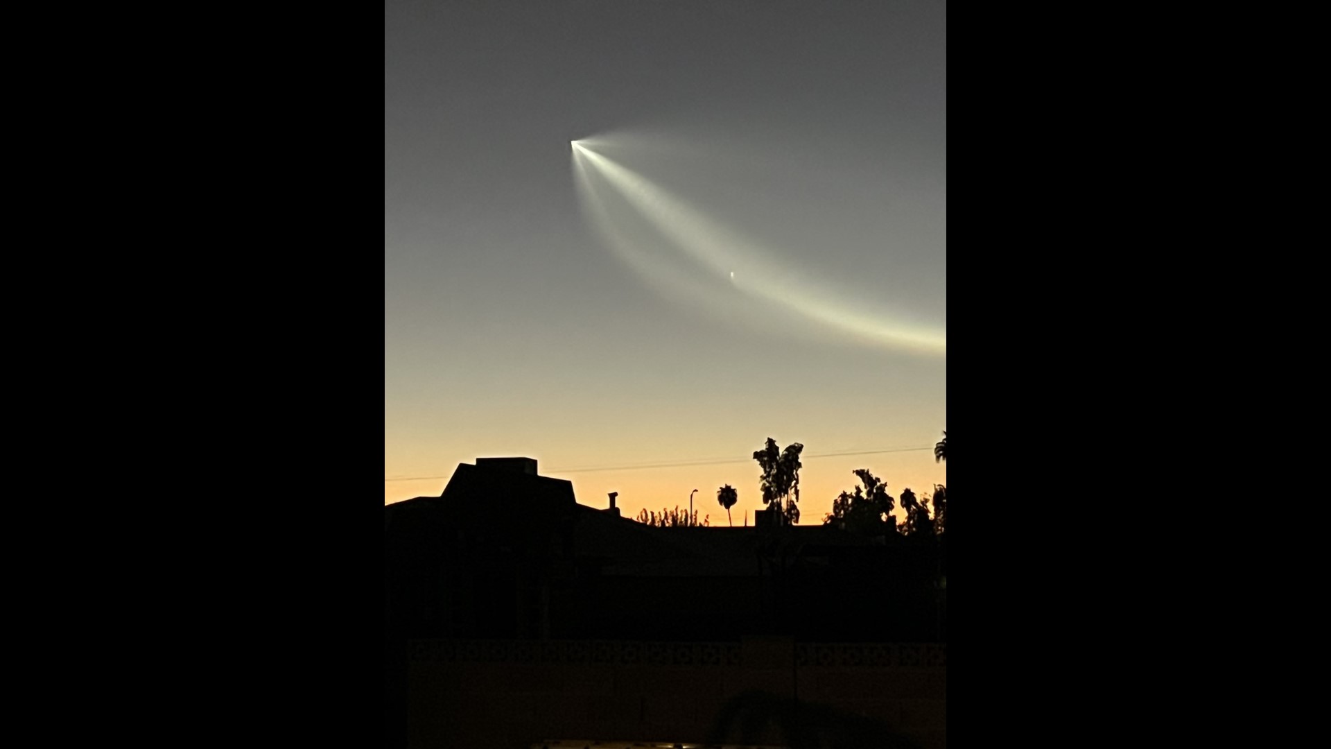 PHOTOS: SpaceX launch lights up Arizona skies | 12news.com