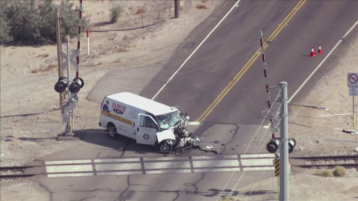 Driver injured in crash involved train in Buckeye | 12news.com