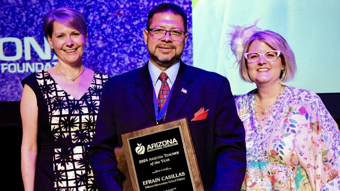 Maestro del Año de Arizona: Efrain Casillas de Tolleson | 12news.com