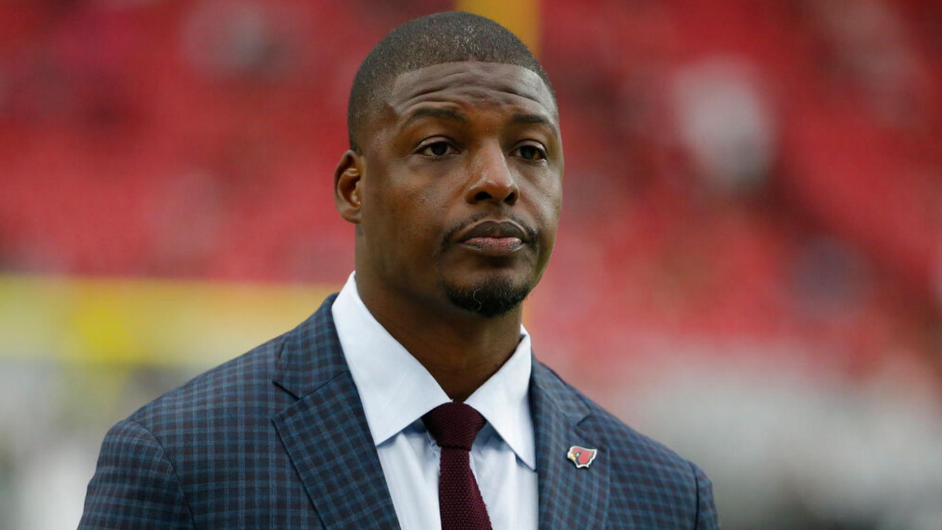 Los cargos contra el ex jugador de los Arizona Cardinals, Adrian Wilson ...