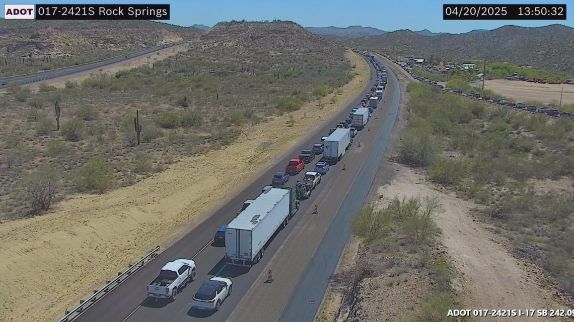 Deadly crash on I-17 SB north of New River in Arizona | 12news.com