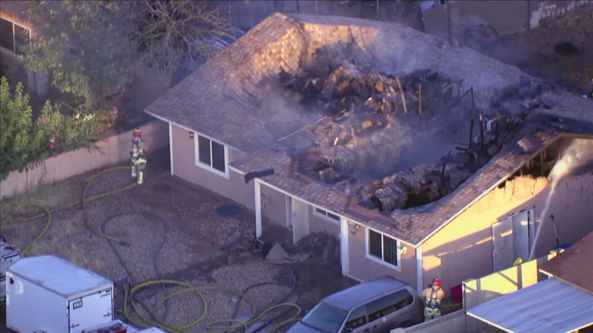 2 homes destroyed in Tempe fire | 12news.com