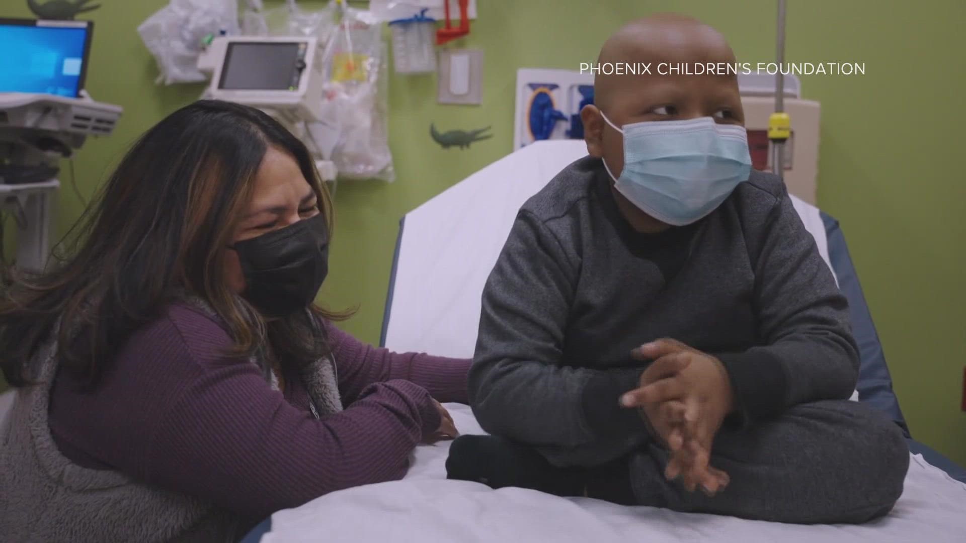 Arizona boy defines courage during fight with bone cancer | 12news.com