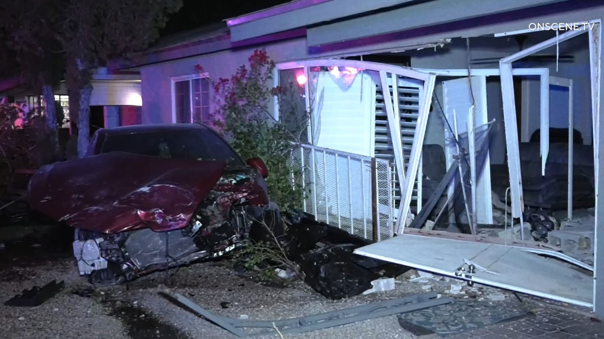 Phoenix police investigating midnight crash in local neighborhood ...