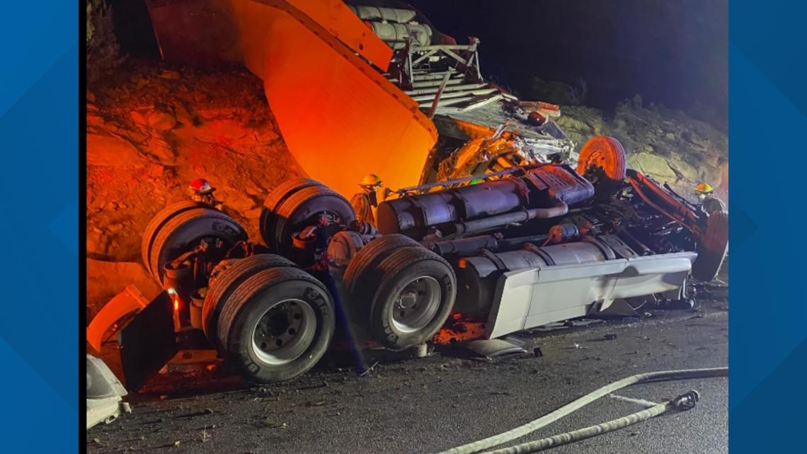 1 rescued in rollover crash in Arizona | 12news.com