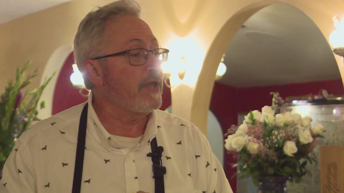 Waiter's 40 years of service is key to a great dining experience ...