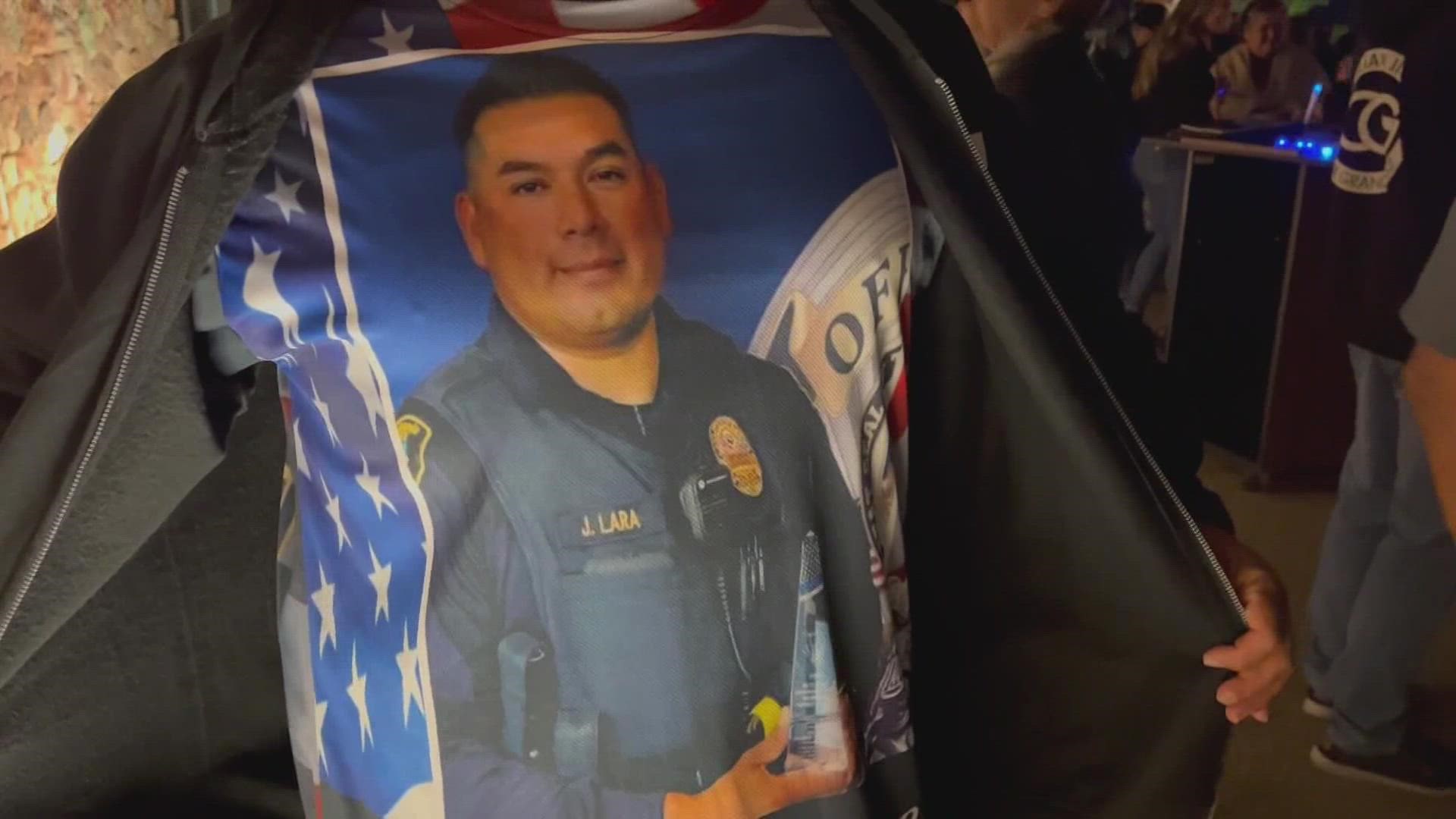 Community remembers police officer who passed away from COVID-19 ...