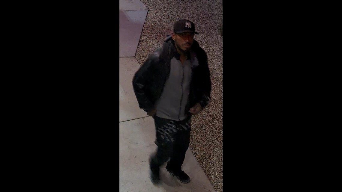 A red spoon statue was stolen from a Phoenix Dairy Queen | 12news.com