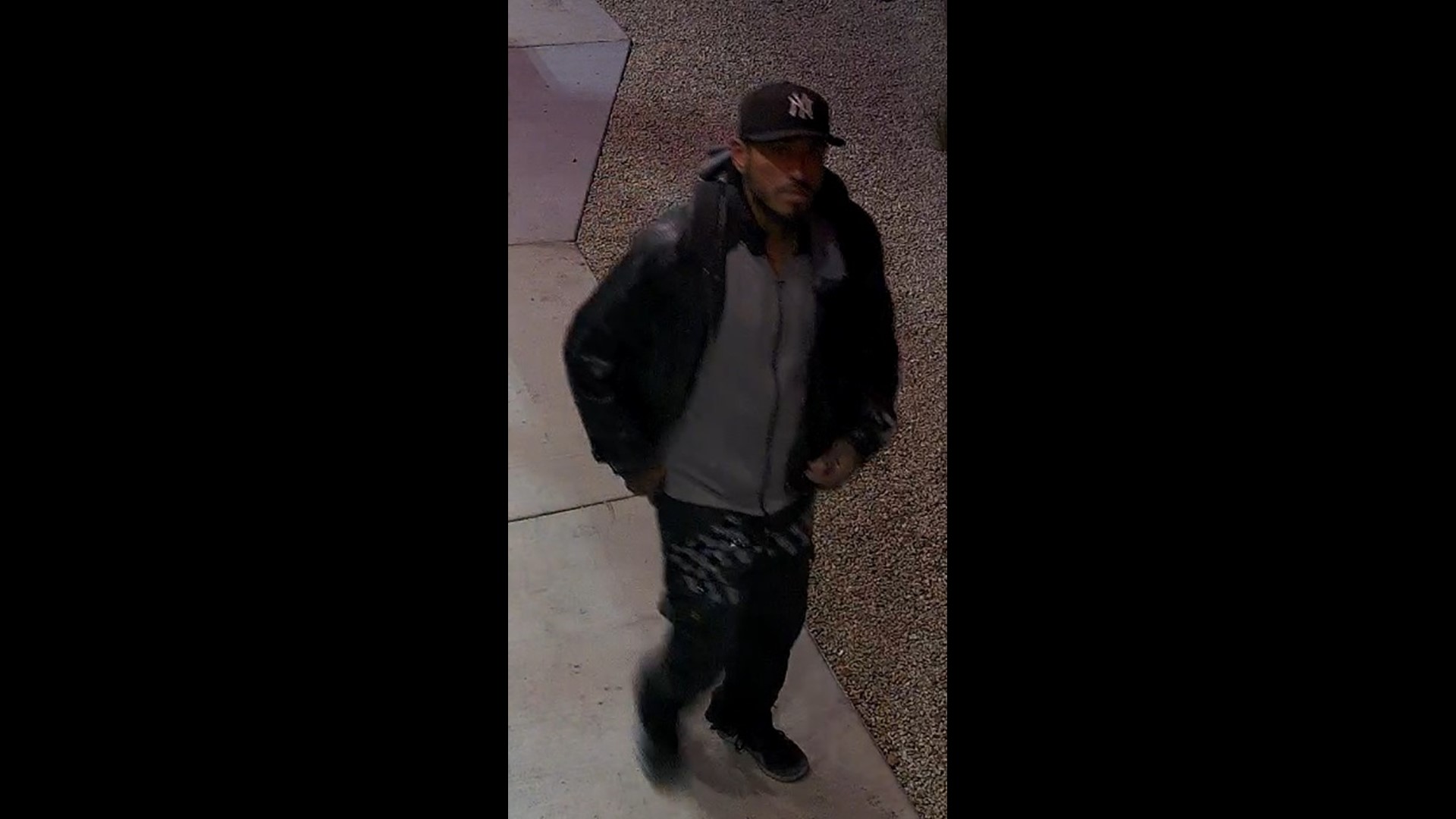A red spoon statue was stolen from a Phoenix Dairy Queen | 12news.com