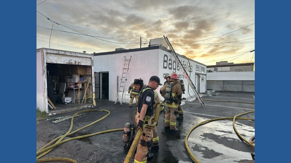 Roof fire closes popular Phoenix bagel shop | 12news.com