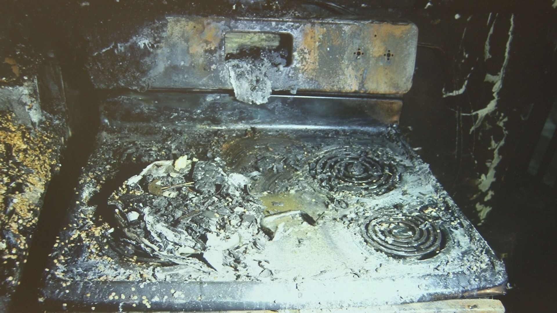 Inside The Deadly Summit Ave. Apartment Fire: Official Report | 12news.com